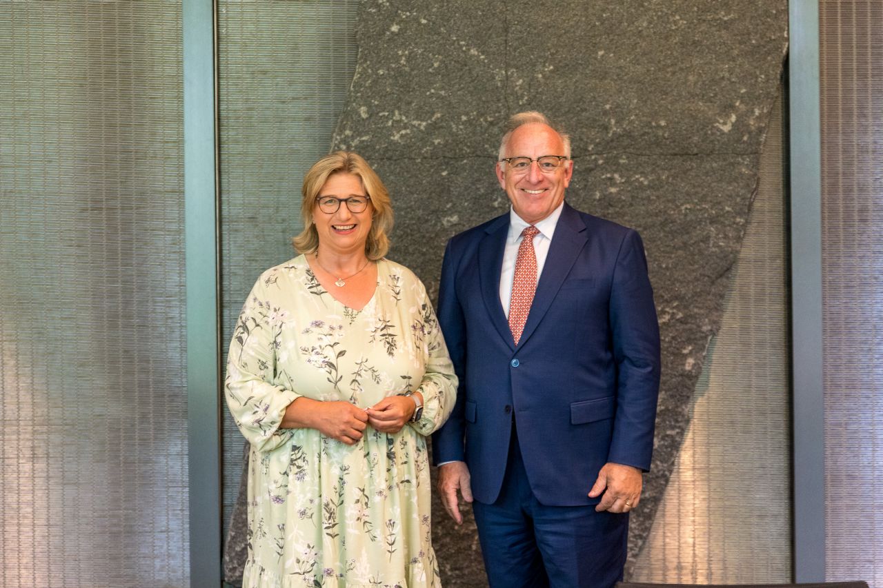 Vertiefung ausgezeichneter partnerschaftlicher Beziehungen: Botschafter ...